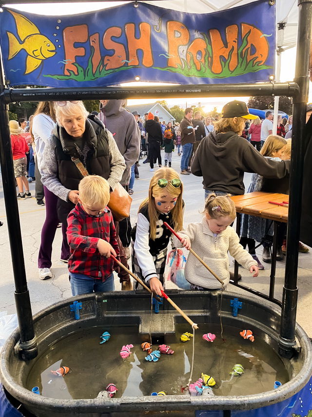 Meaford Scarecrow Invasion Parade and Festival | Culture Days 2025