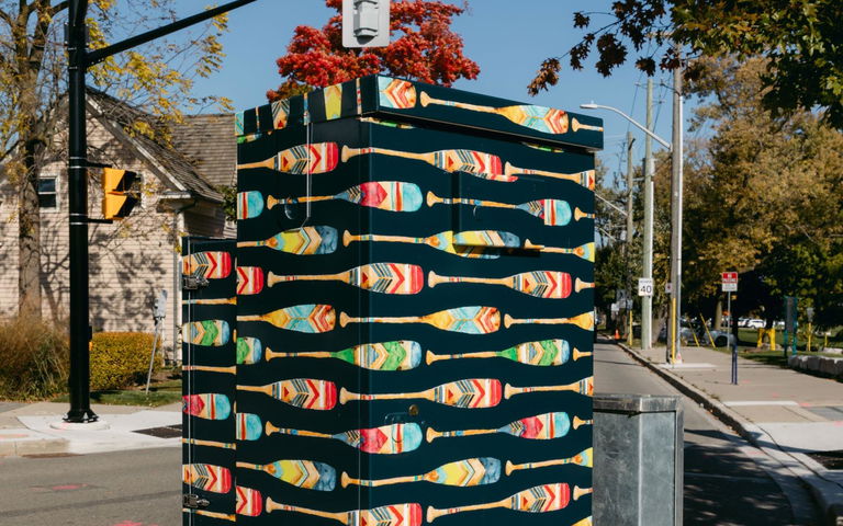Connextions 2024 Traffic Signal Cabinet Box Wrap by artist Alisha Lucia ...